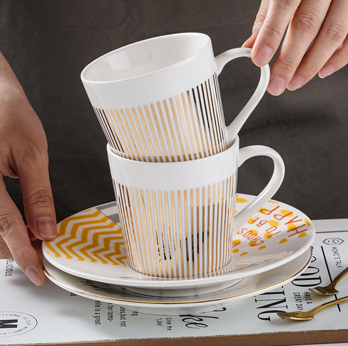 aakip™-Moving Reflection Creative Coffee Cup Mirror Reflection Coffee ...